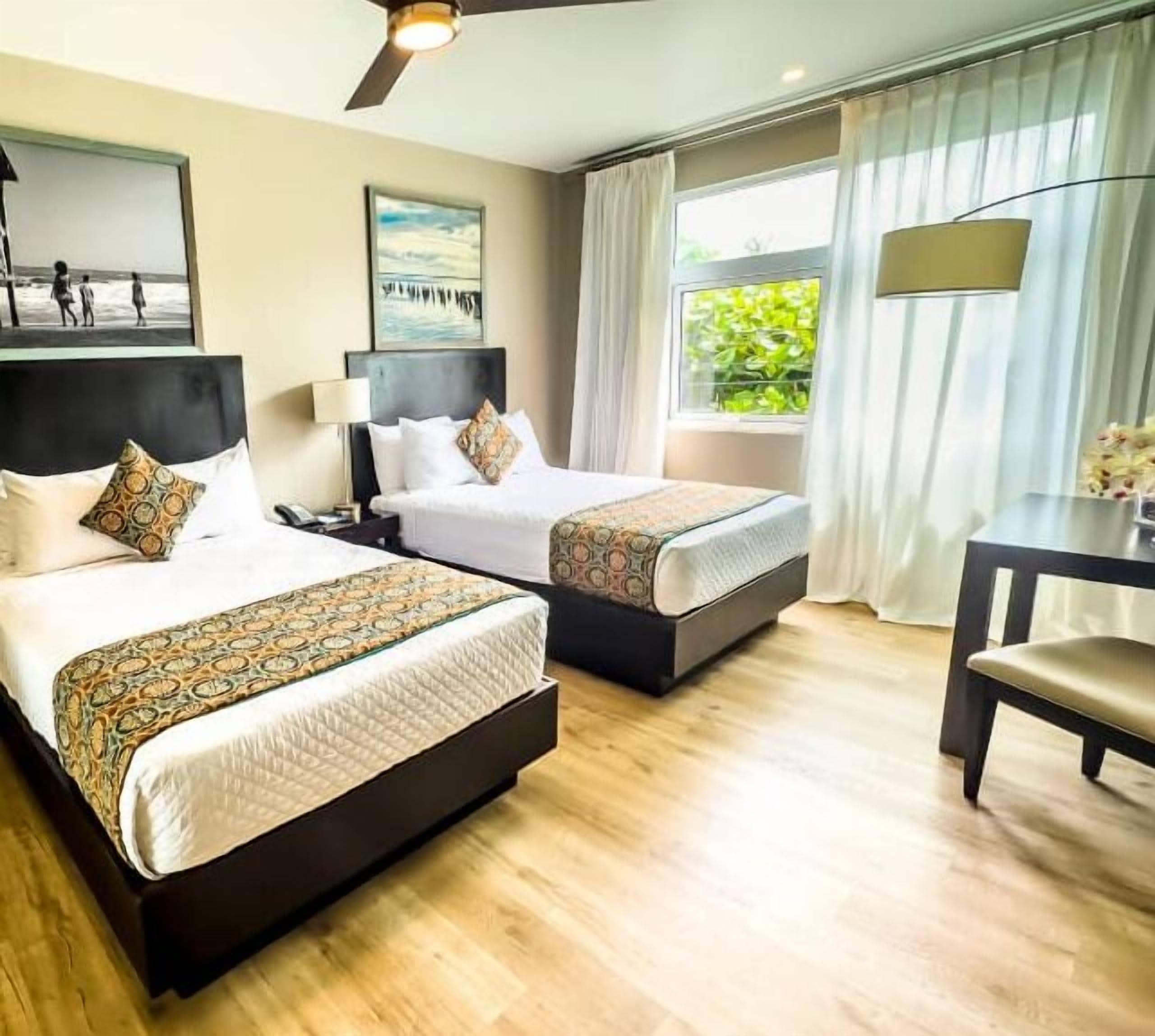 R HOTEL KINGSTON: BOOK YOUR STAY IN KINGSTON AND ENJOY GREAT RATES